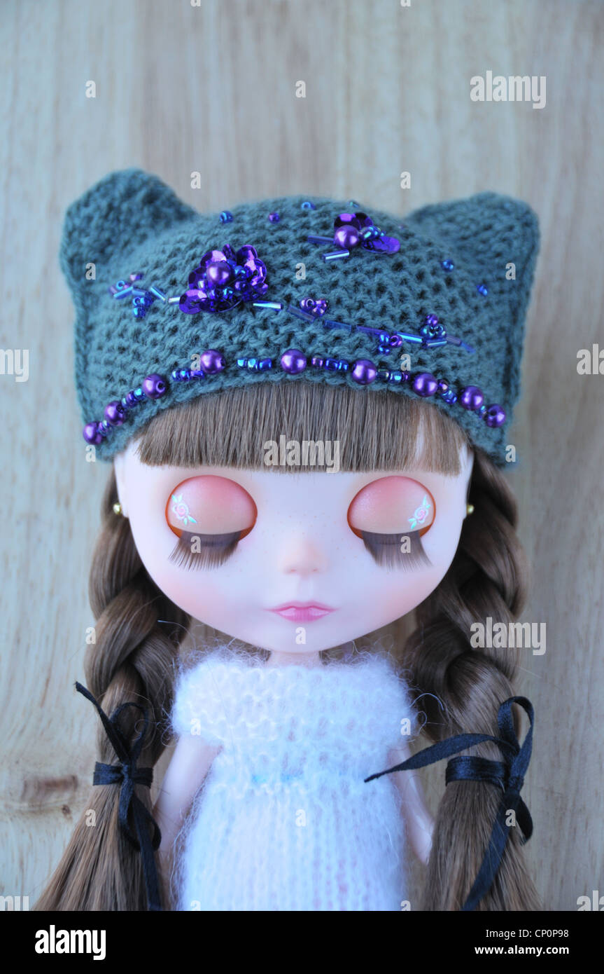 Custom Blythe Doll close up sleepy eyes (Base doll - Raspberry Sorbet ...