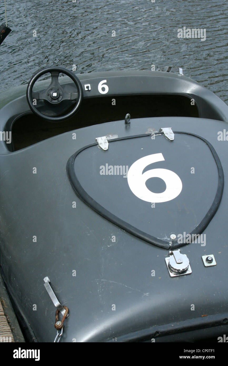 Electric boat hi-res stock photography and images - Alamy