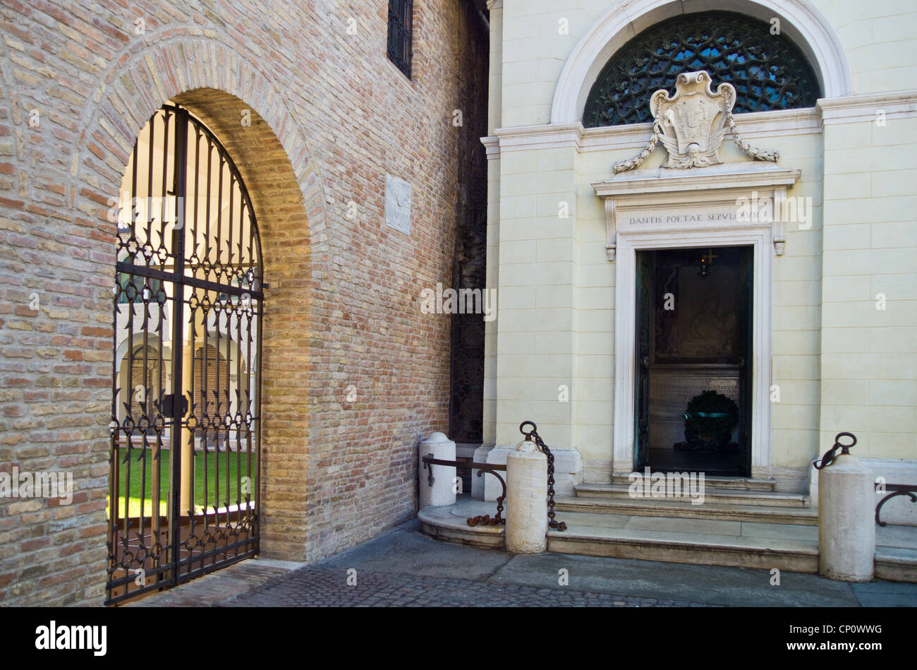 Italy, Ravenna, the Dante Alighieri tomb Stock Photo - Alamy