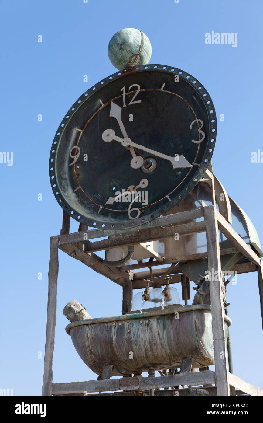Water clock hi-res stock photography and images - Alamy