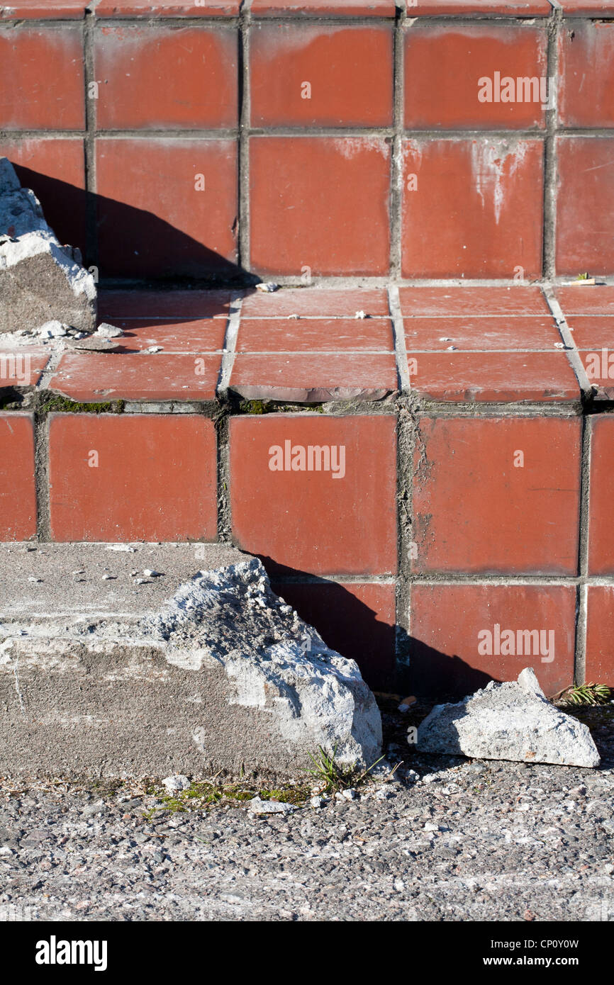 Broken steps hi-res stock photography and images - Alamy