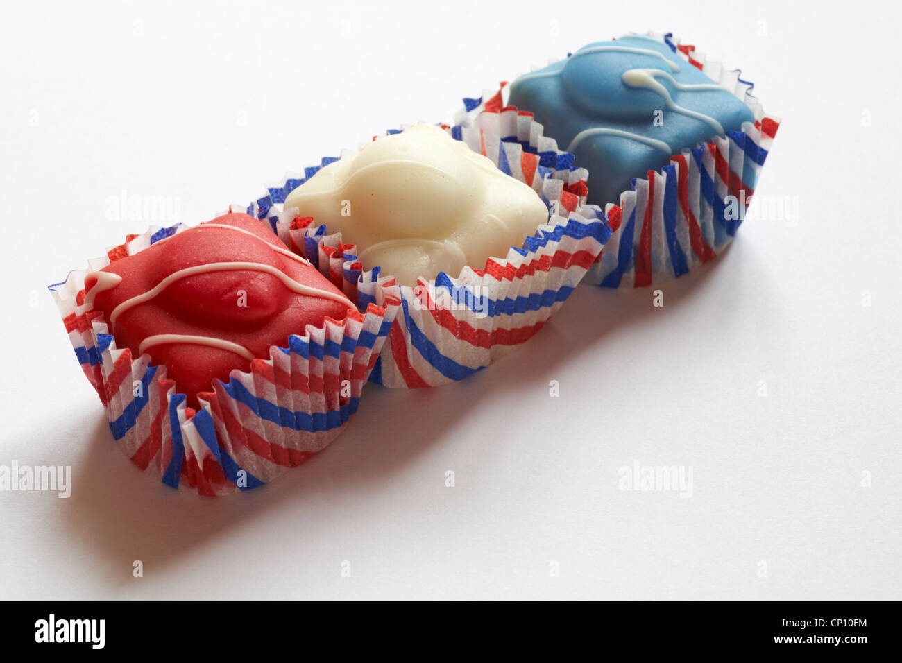 Red fondant hi-res stock photography and images - Alamy