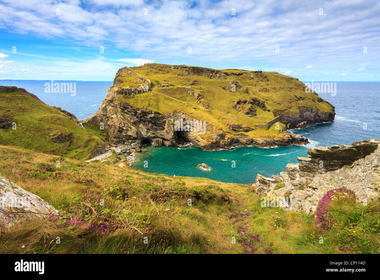Tintagel castle hi-res stock photography and images - Alamy