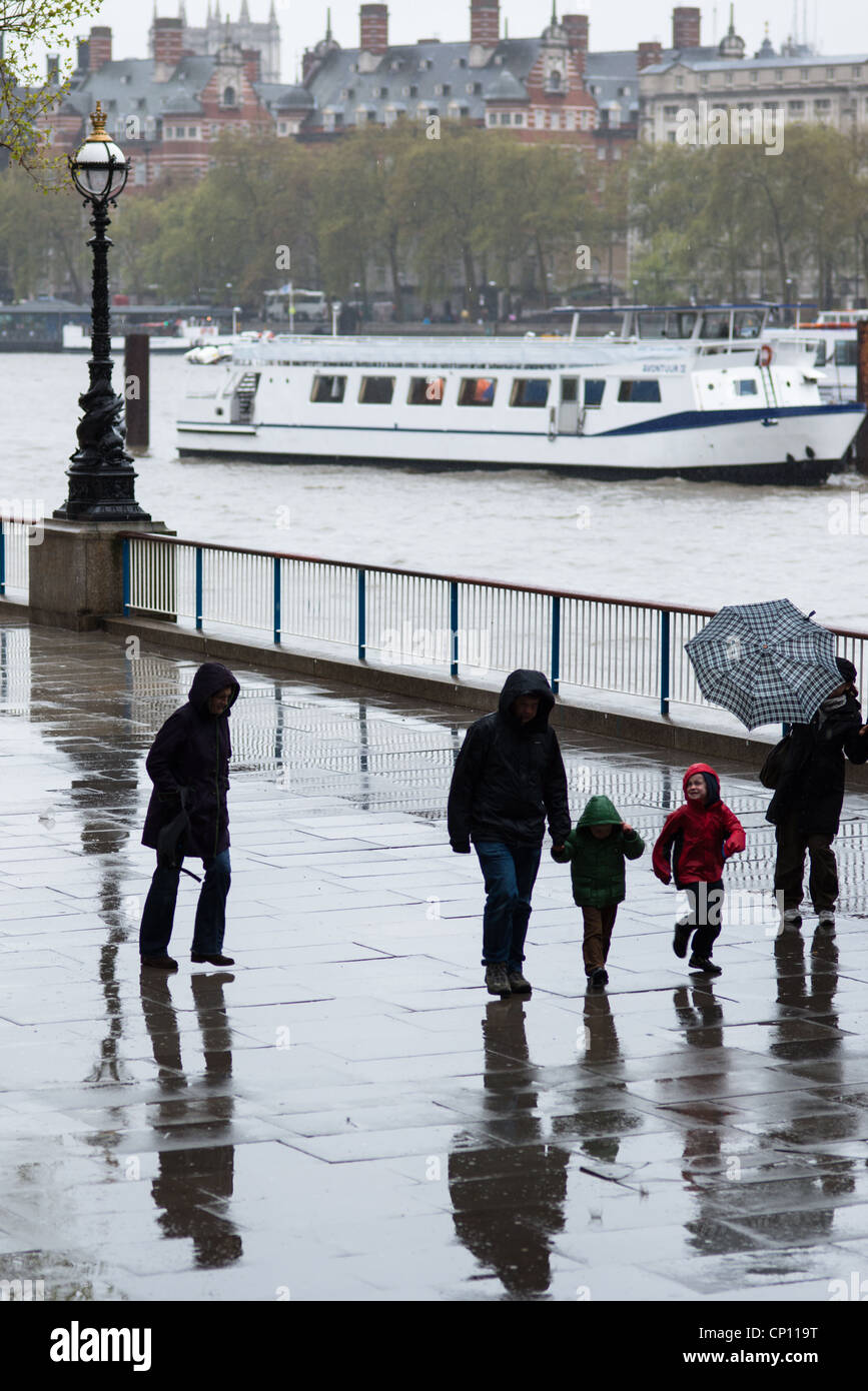 London's South bank in the rain. England Stock Photo - Alamy