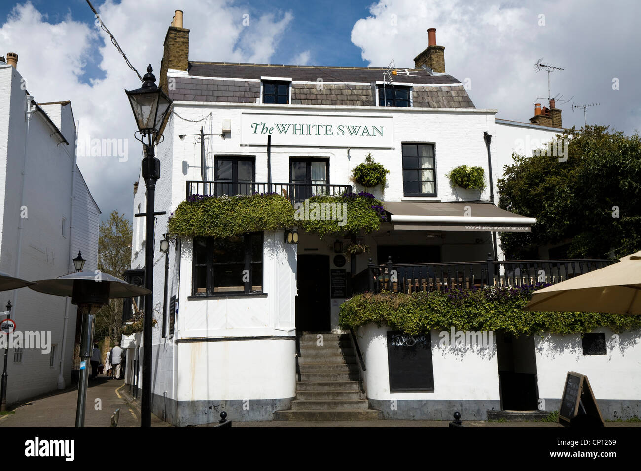 The White Swan pub / public house / tavern in Twickenham, popular with ...