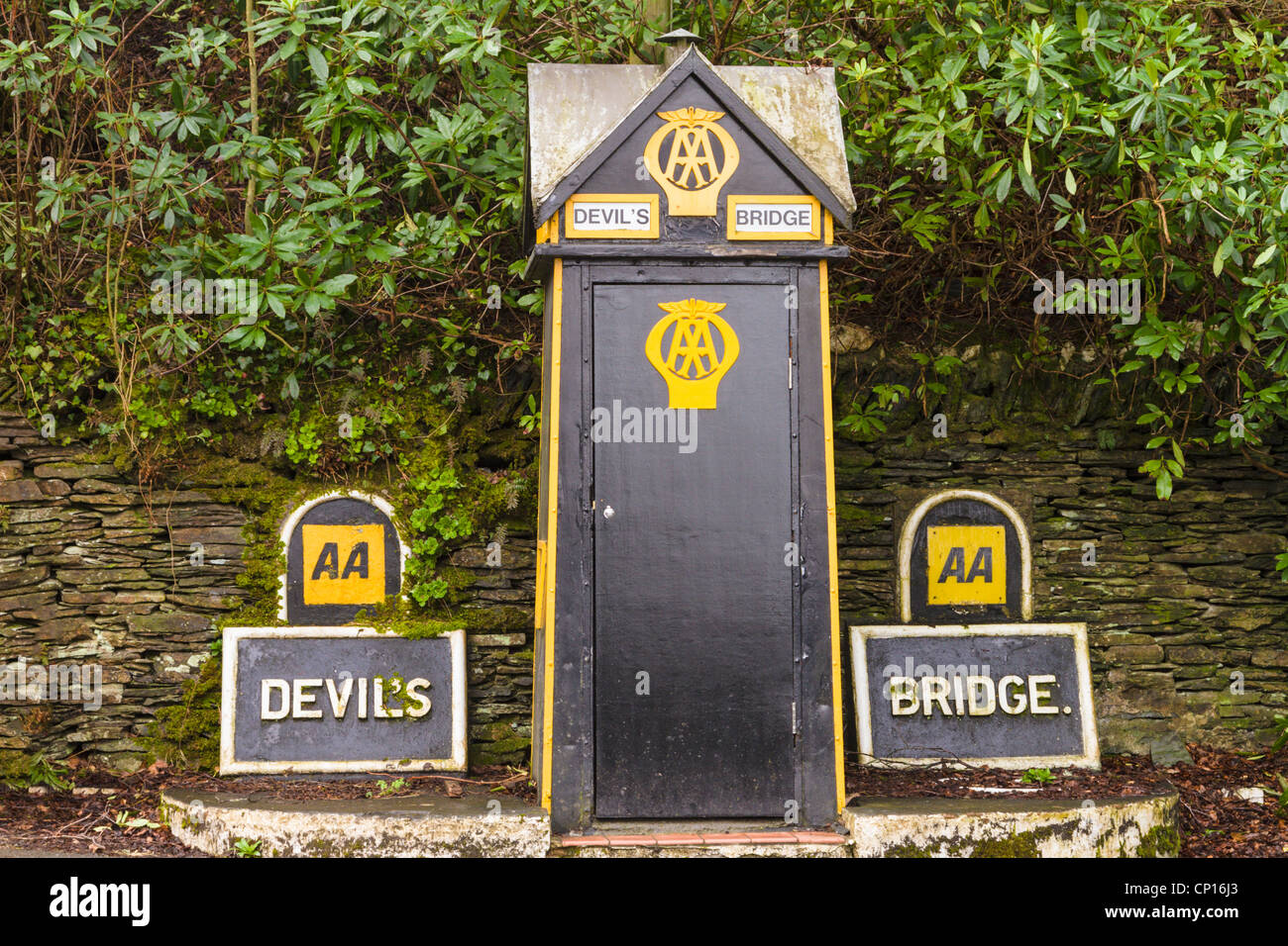 Old automobile association telephone box hi-res stock photography and ...