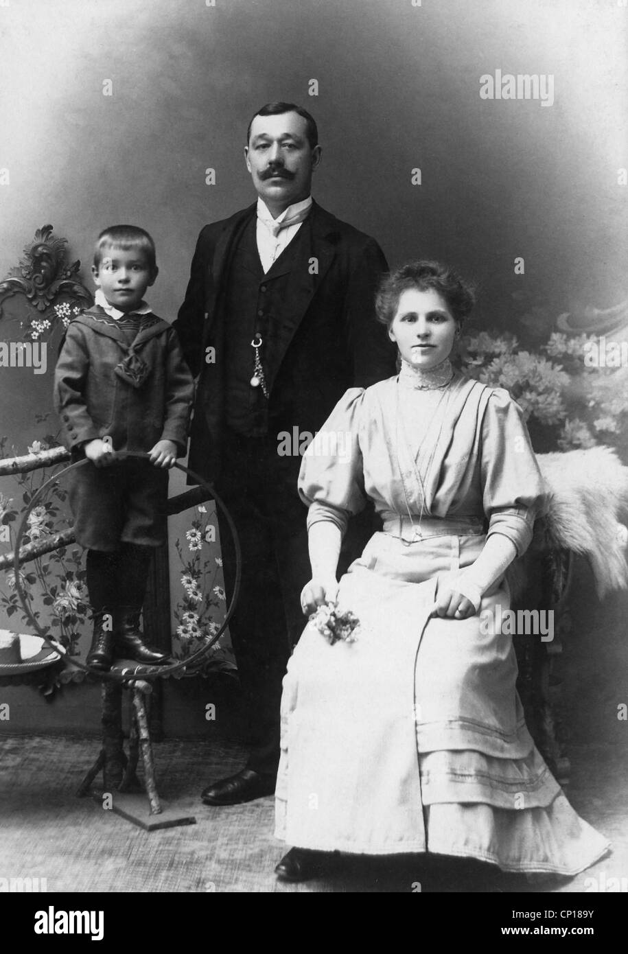 Group of people watch Black and White Stock Photos & Images - Alamy