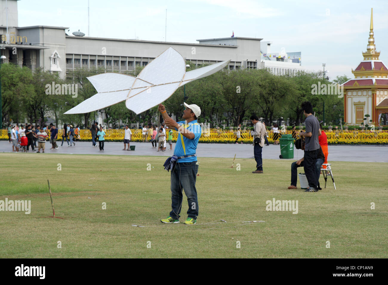 Kite fighting hi-res stock photography and images - Alamy