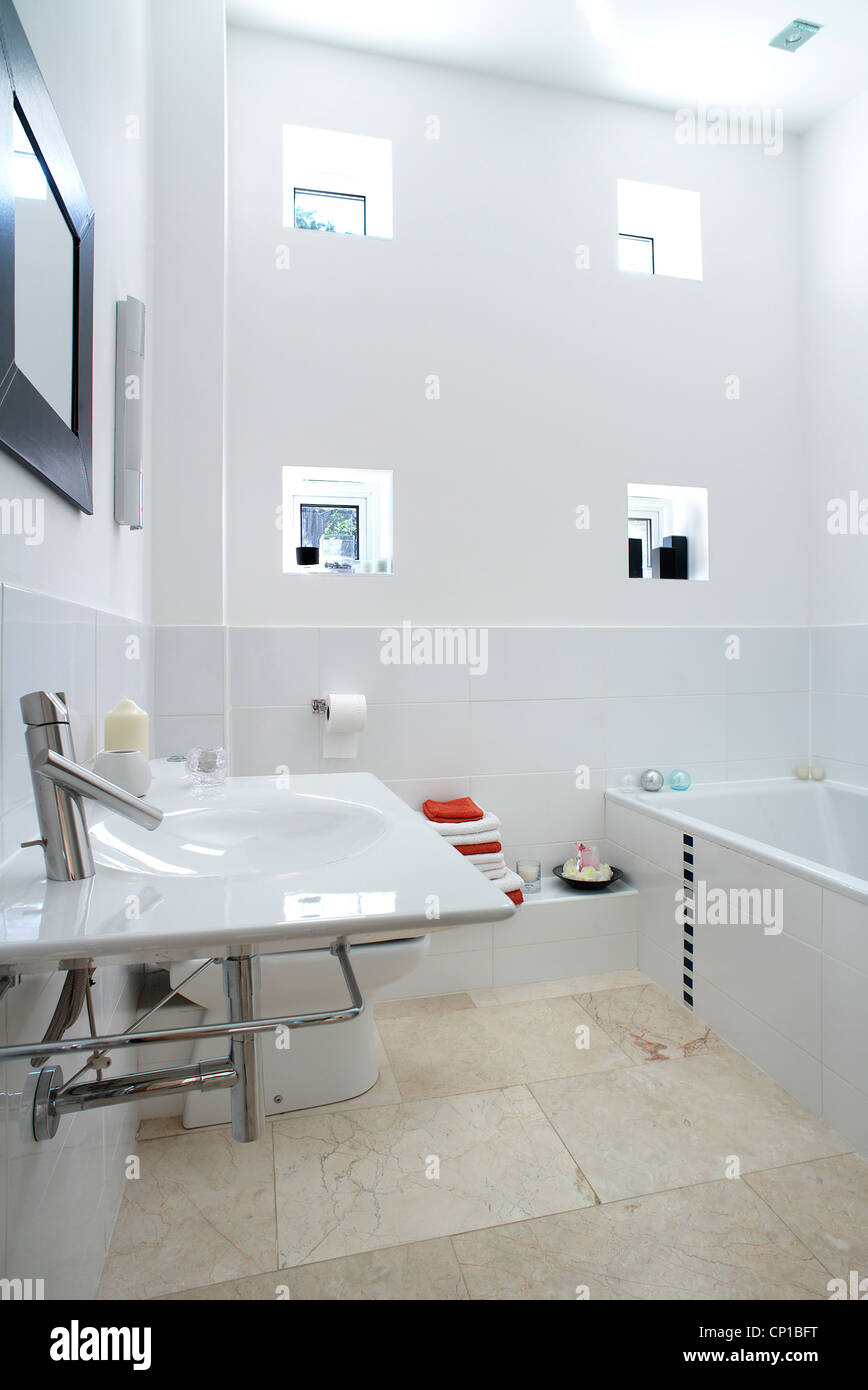 Recessed windows hi-res stock photography and images - Alamy
