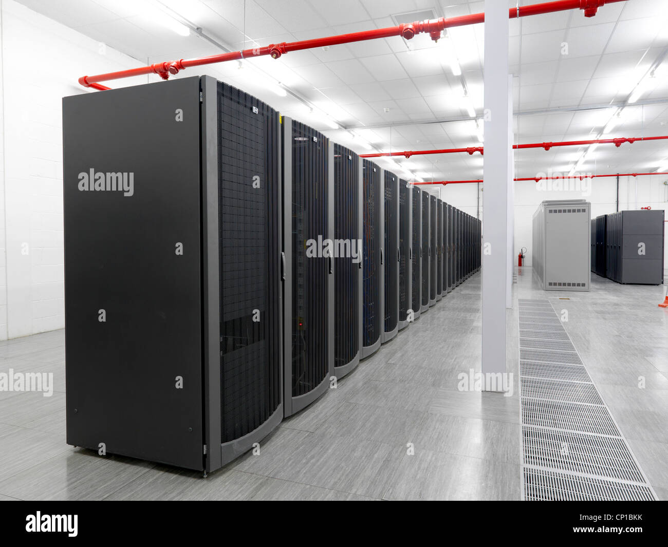 Bank data server room hi-res stock photography and images - Alamy
