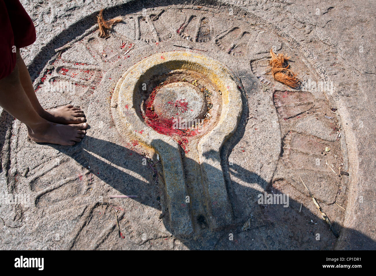 Lingam linga hi-res stock photography and images - Alamy