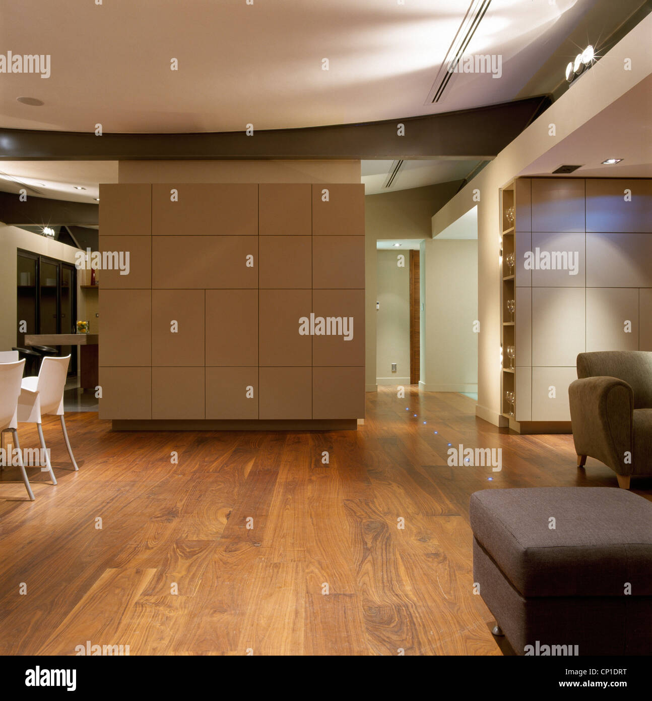 Modern open plan sitting and dining room Stock Photo - Alamy
