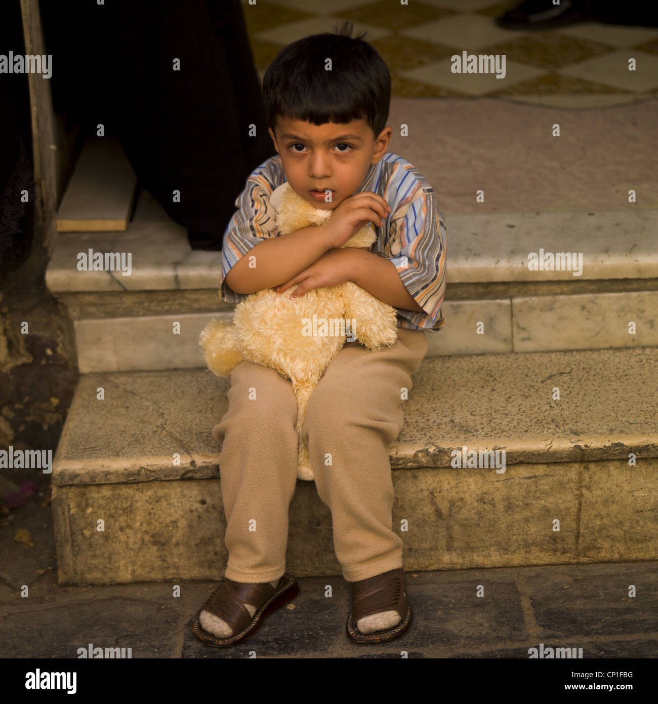 8 years middle eastern boy afraid hi-res stock photography and images ...