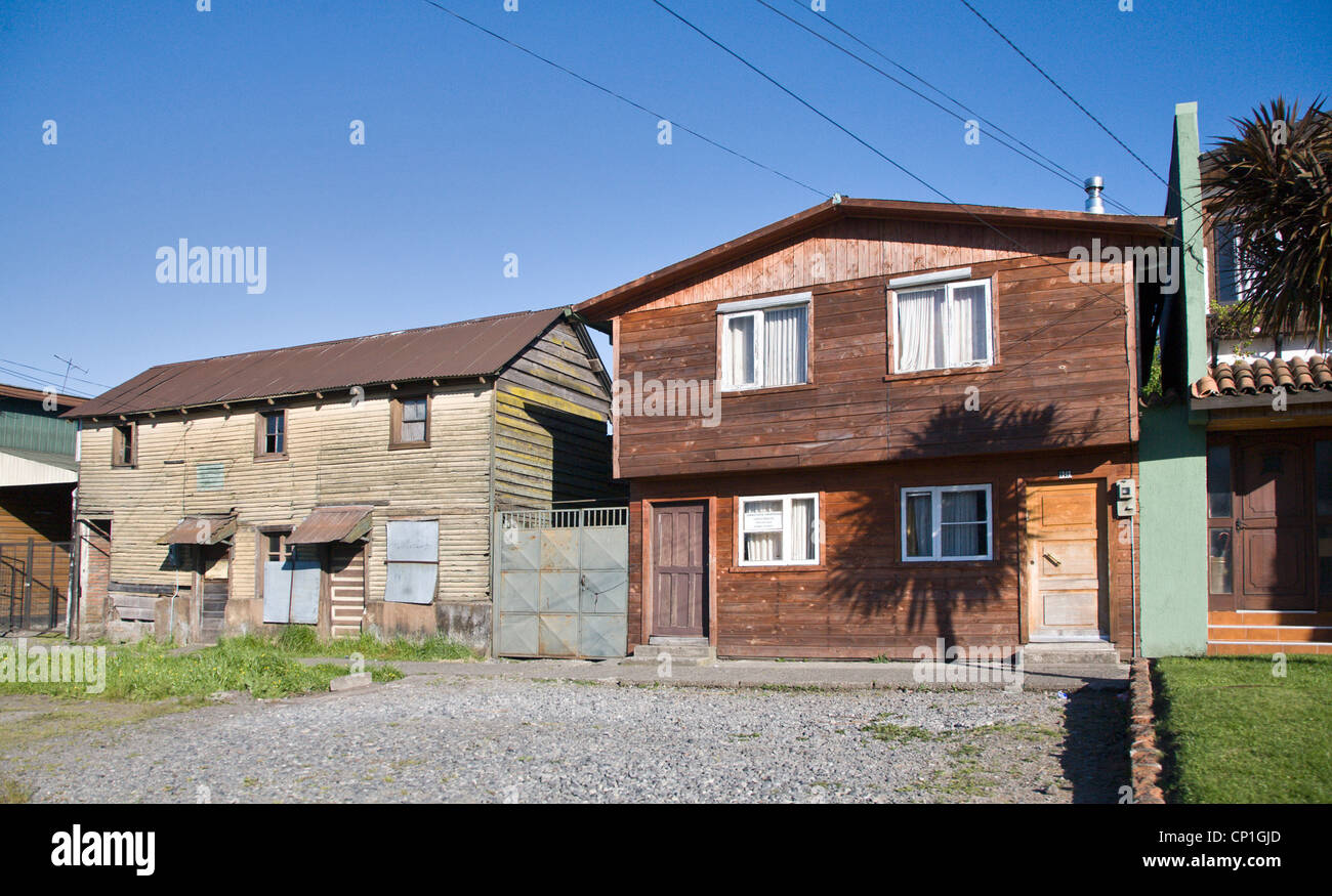 Typical housing in Villarrica, Chile Stock Photo - Alamy