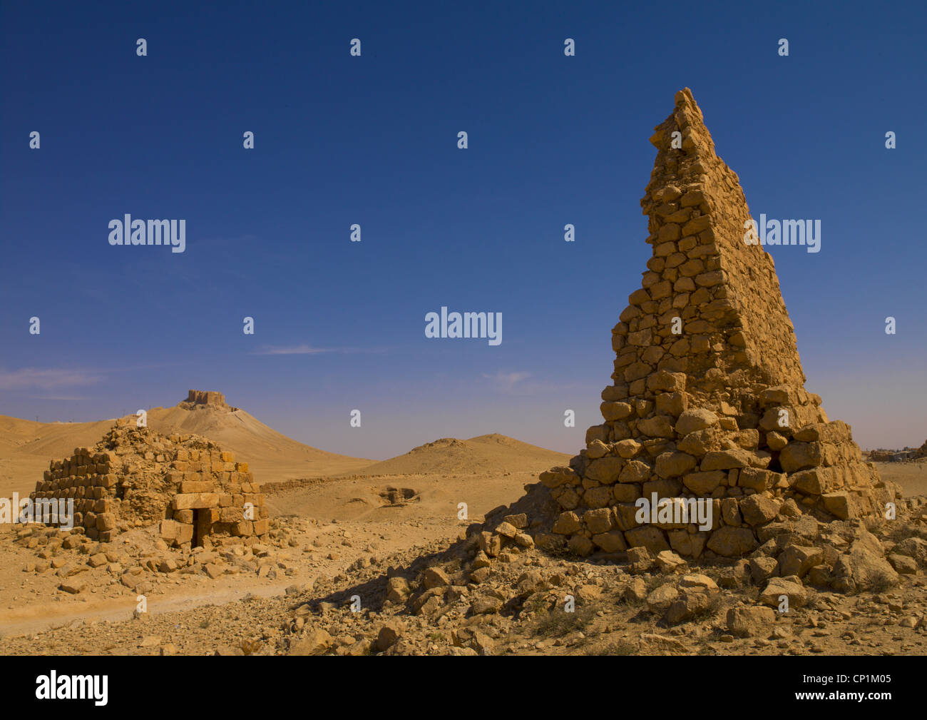 Syria palmyra tower tomb hi-res stock photography and images - Alamy