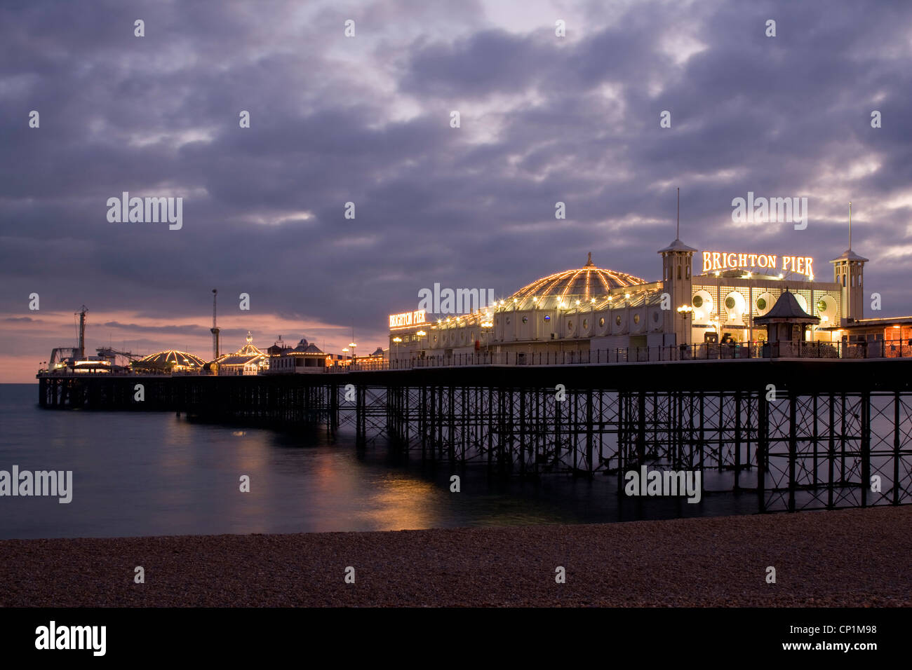 Brighton night time hi-res stock photography and images - Alamy