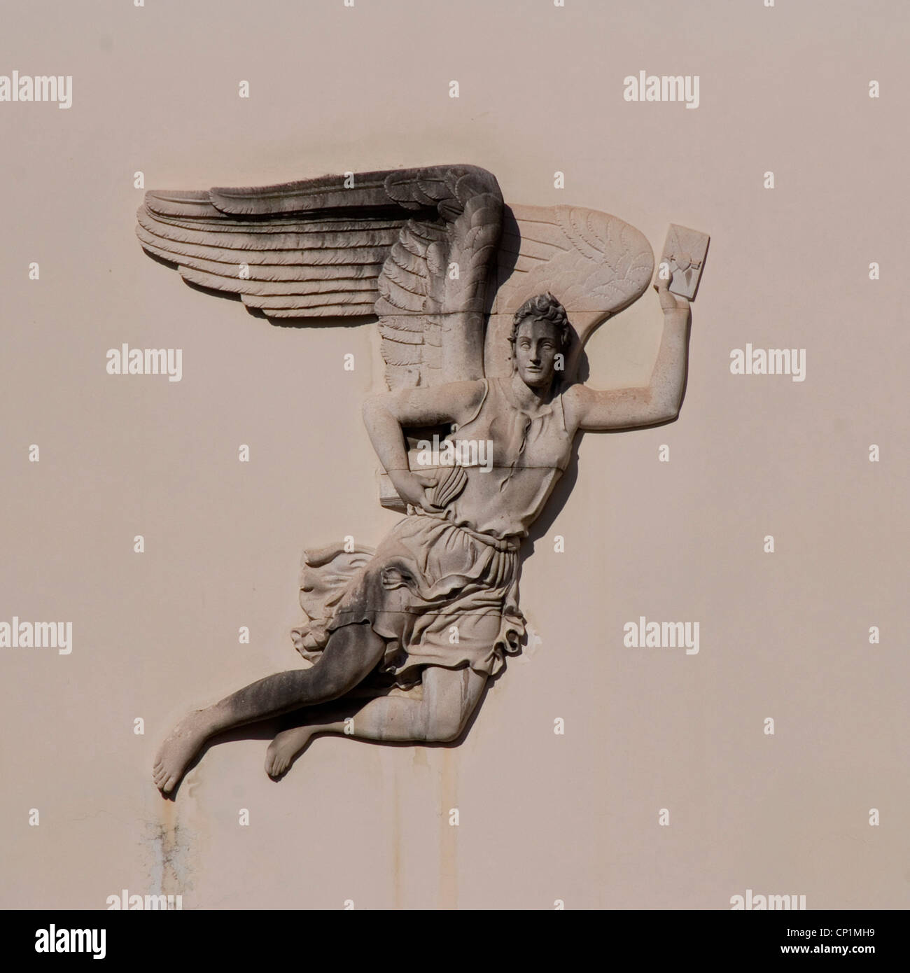 Carved angel sculptures hi-res stock photography and images - Alamy