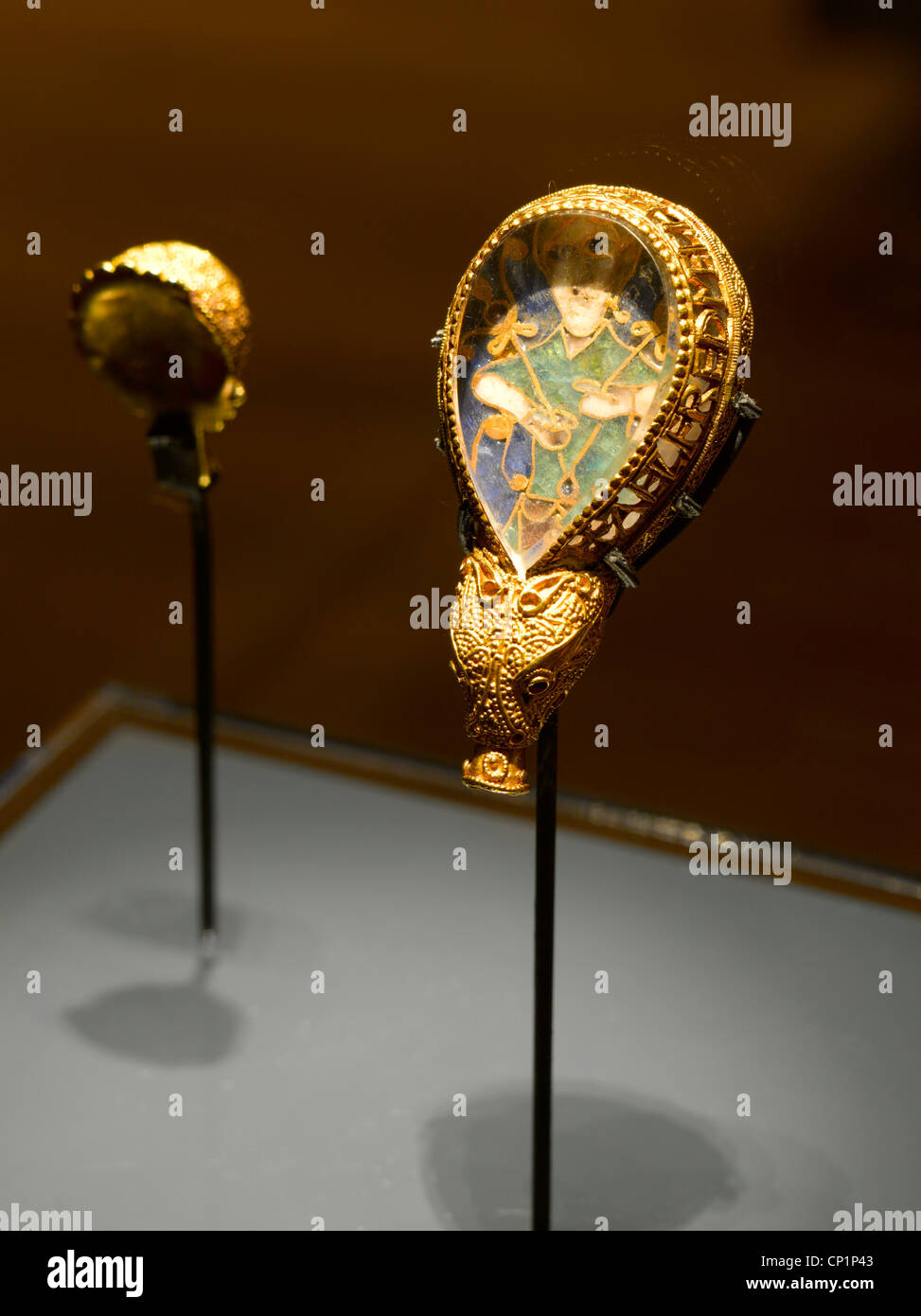 Ashmolean museum oxford alfred jewel hi-res stock photography and ...