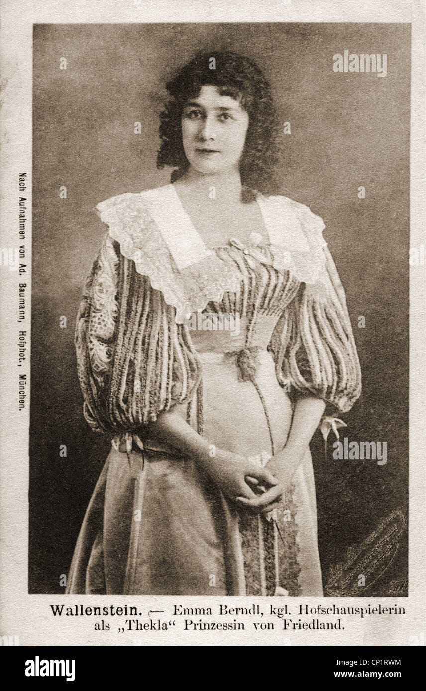 Berndl, Emma, 1871 - 1934, German actress, half length, as "Thekla" in ...