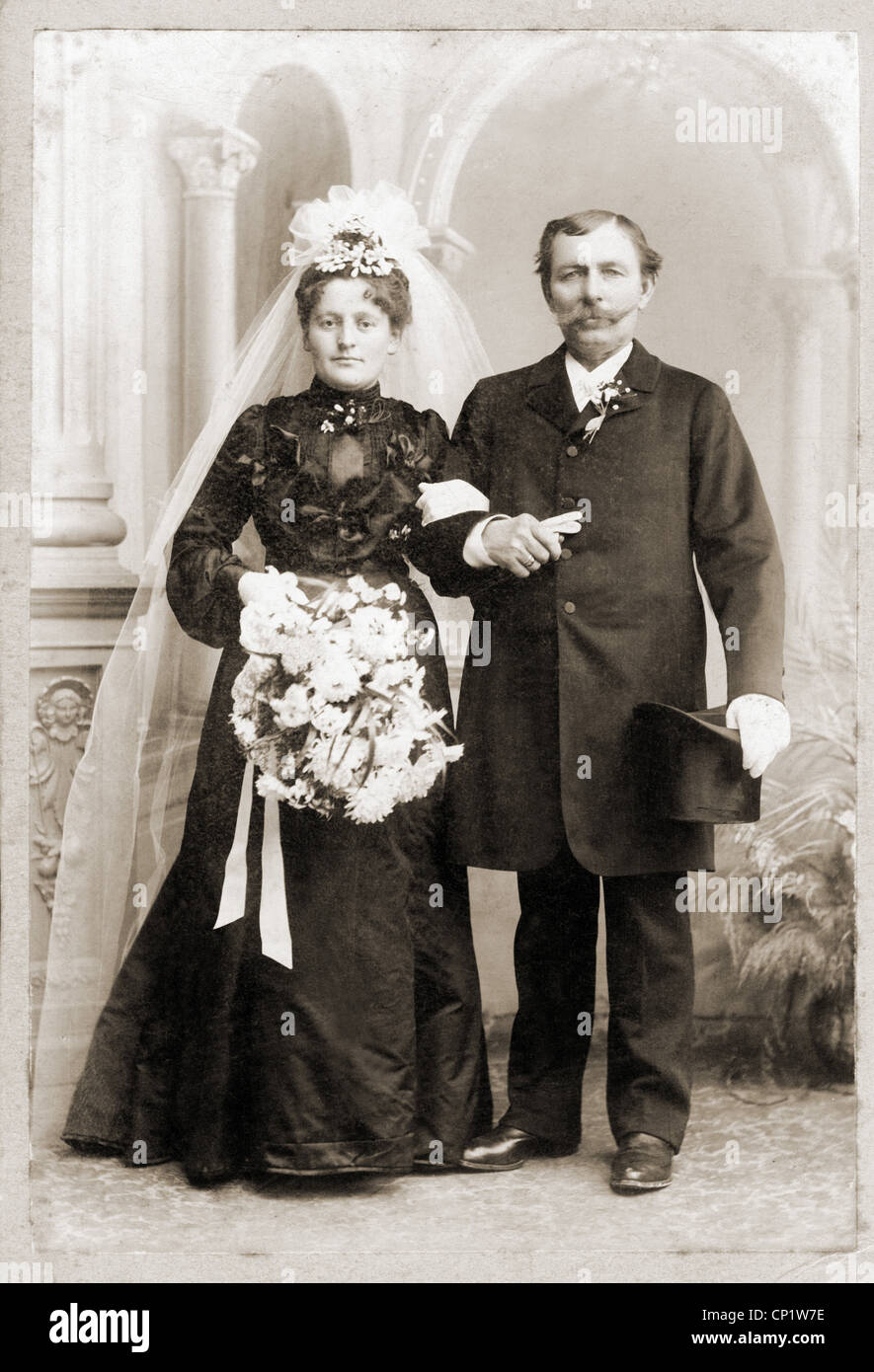 people, marriage, bridal couple, cabinet card, circa 1900, Additional ...