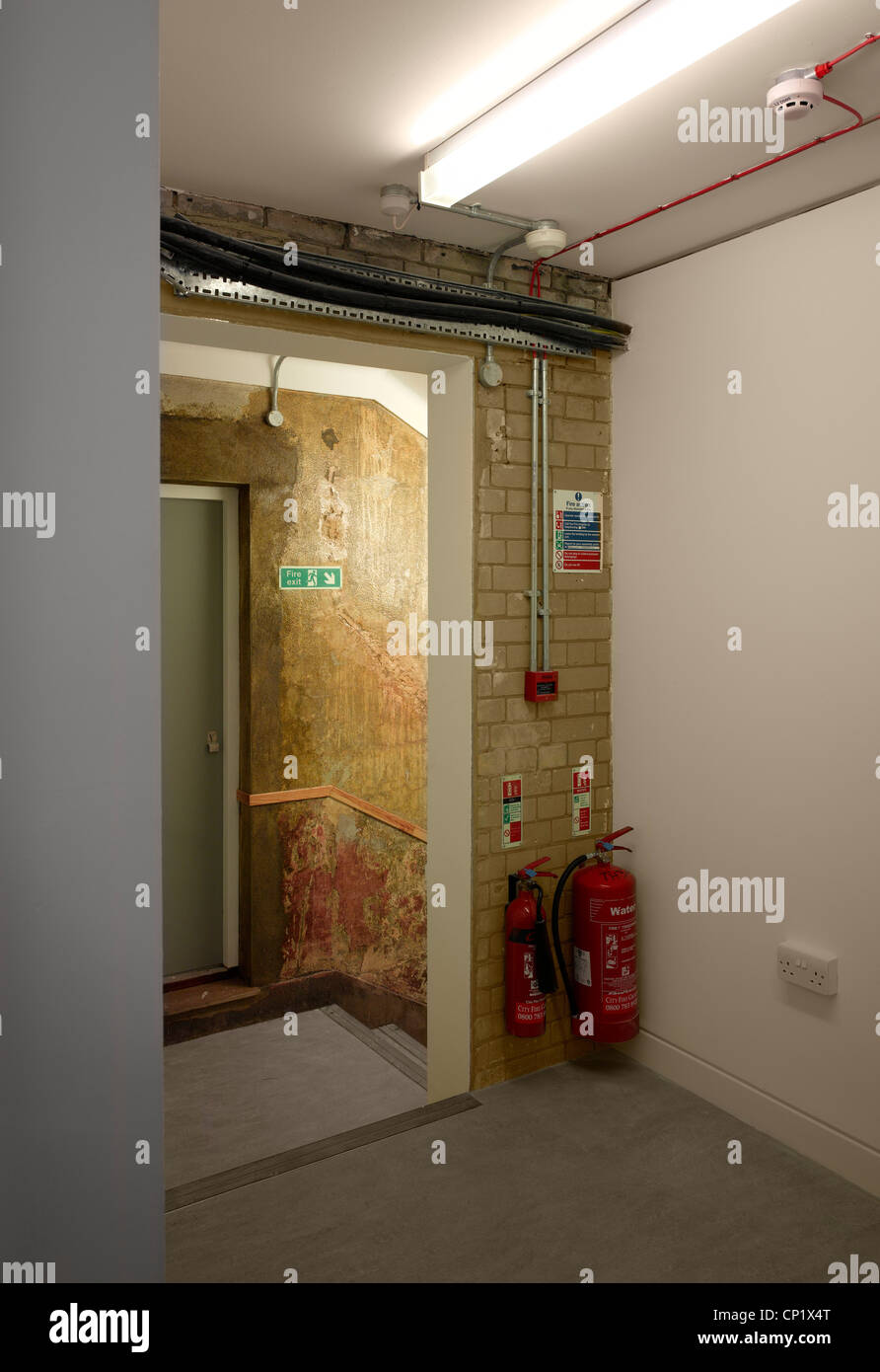 Fire commercial buildings hi-res stock photography and images - Alamy