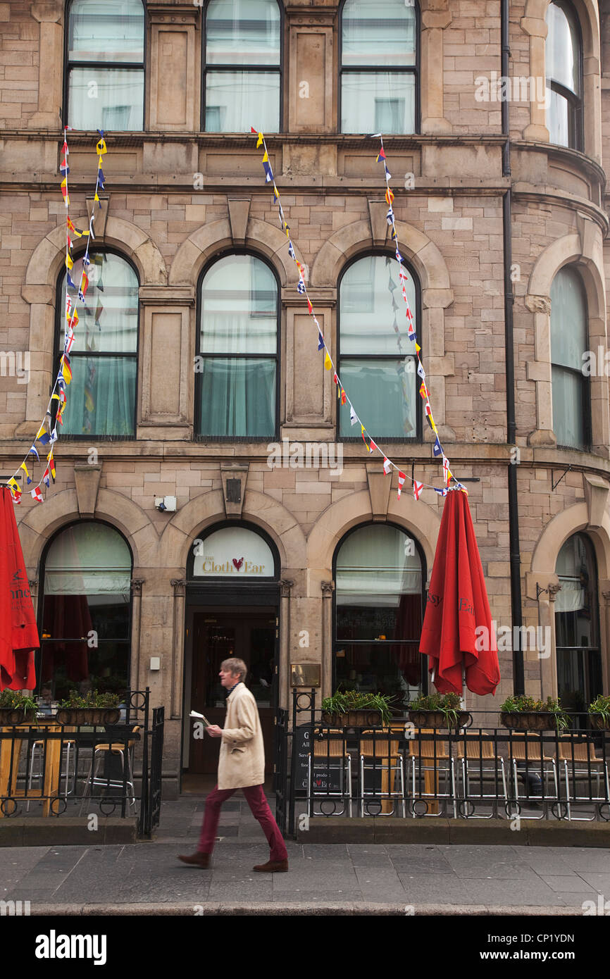 Ireland, North, Belfast, Cathedral Quarter, Entrance to the Cloth Ear ...