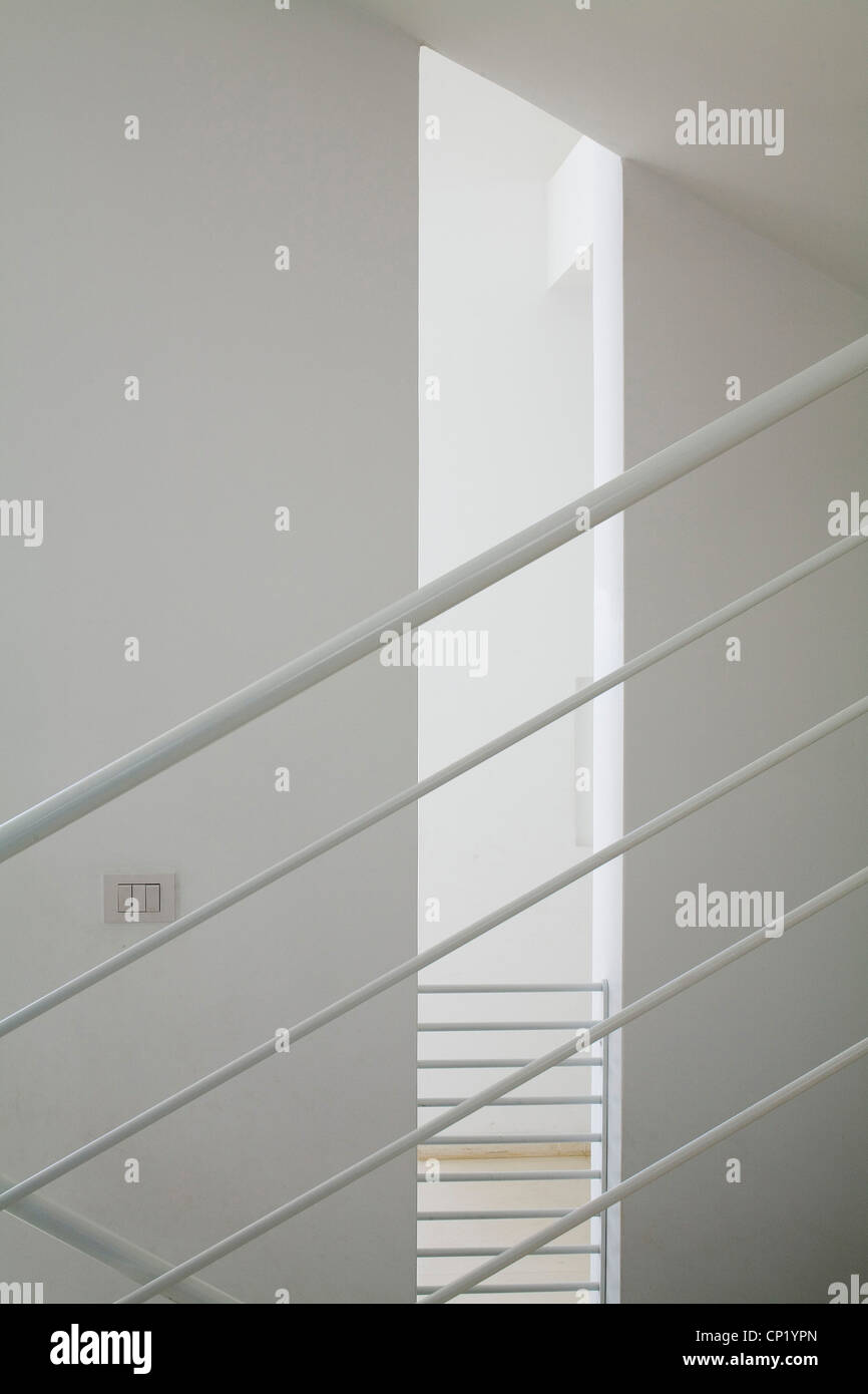 White handrails on staircase, Rishpon, Israel, Architects: Architects ...