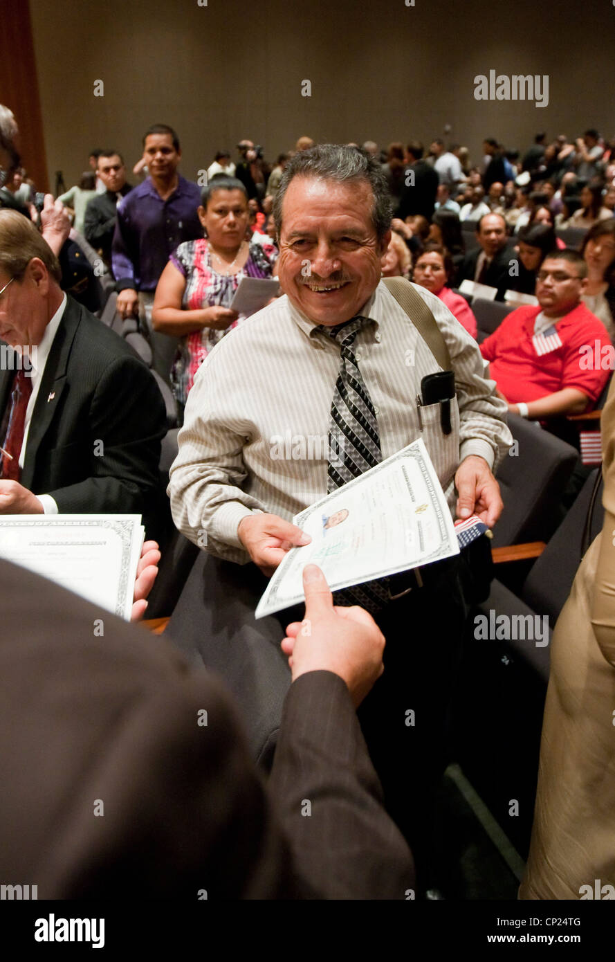 Mexican national become U.S citizens during a naturalization ceremony ...