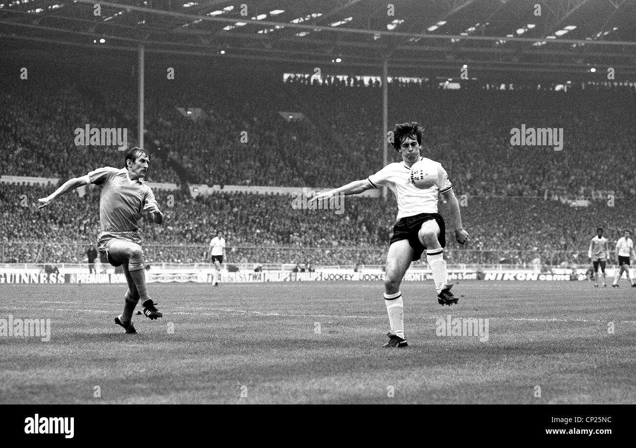 Tottenham wembley stadium Black and White Stock Photos & Images - Alamy
