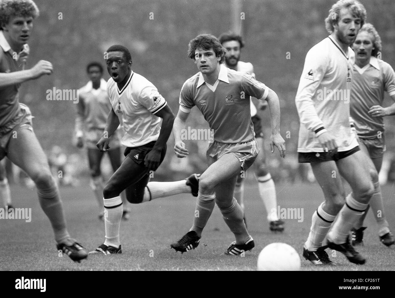 Manchester city tottenham 1981 hi-res stock photography and images - Alamy