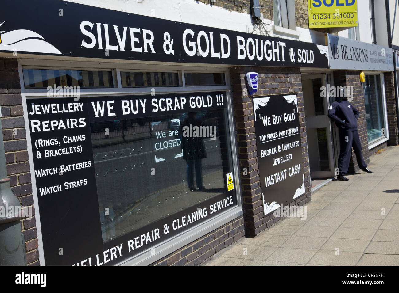 Gold shop cash hi-res stock photography and images - Alamy
