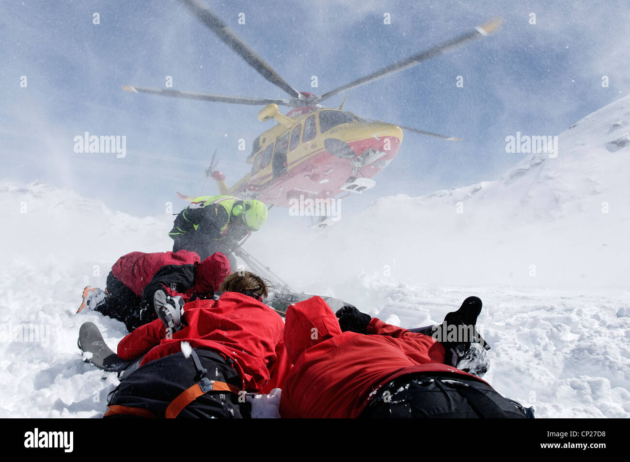 People climbing into a helicopter hi-res stock photography and images ...