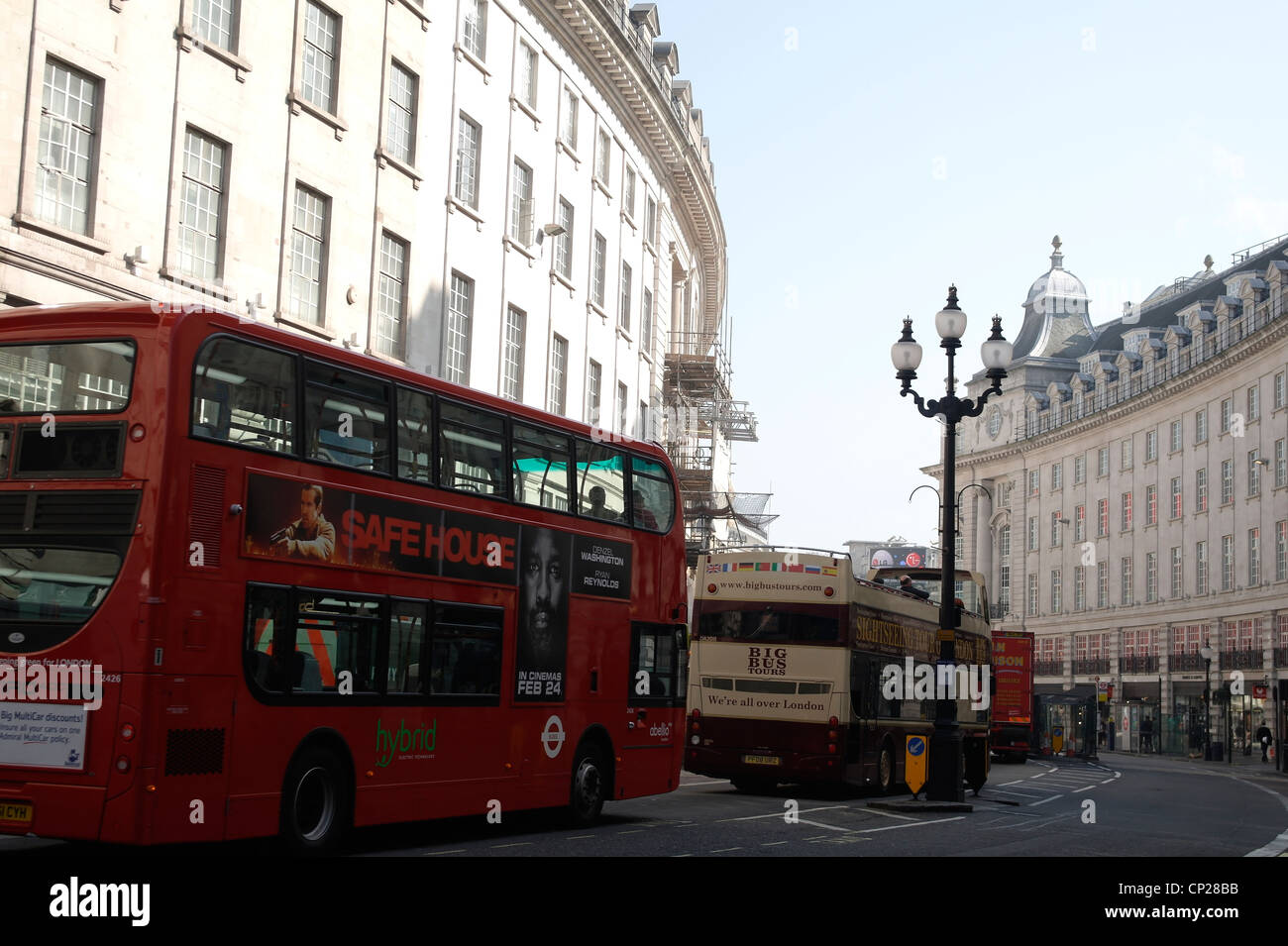 London red double decker buses hi-res stock photography and images - Alamy