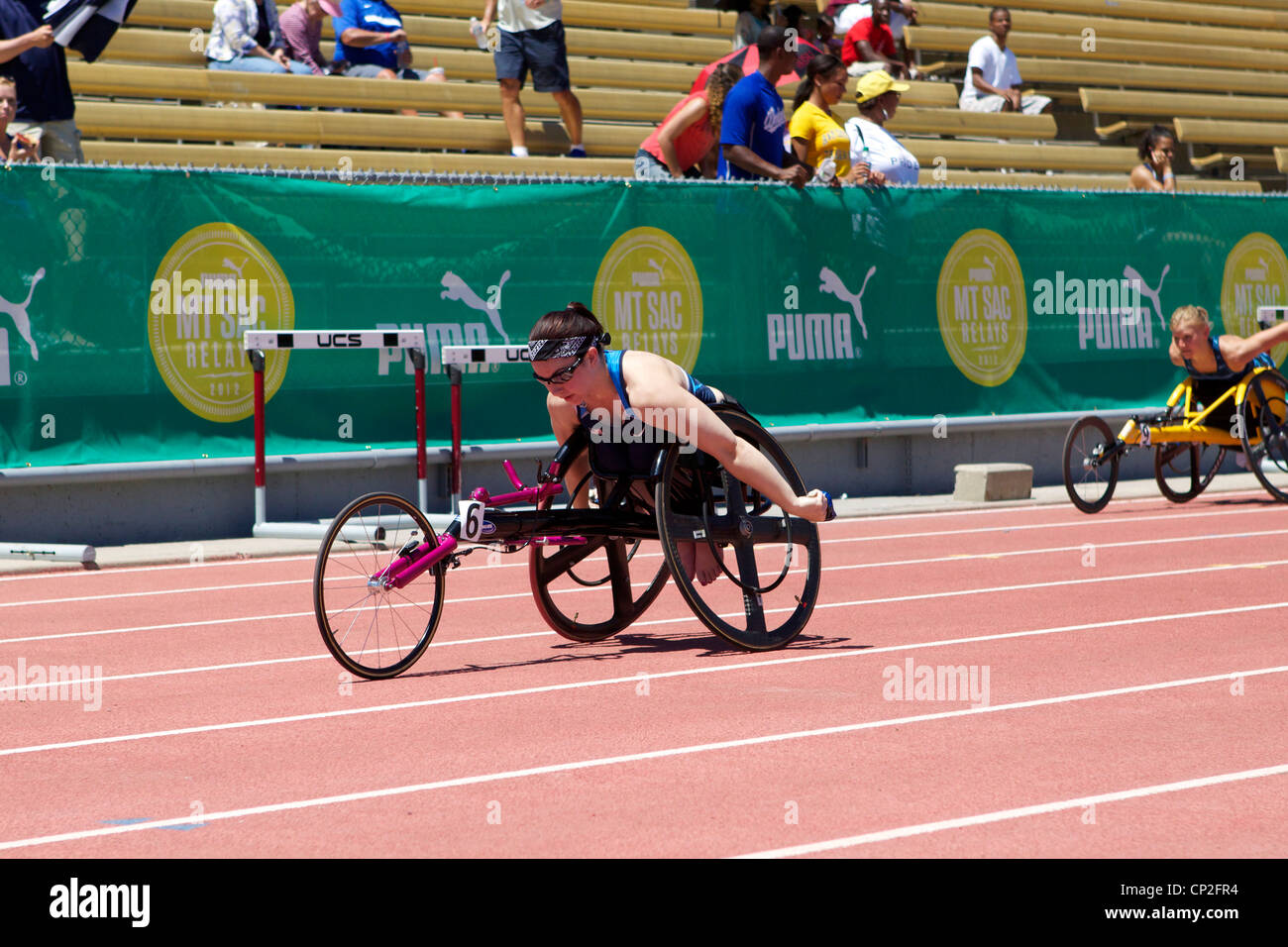 Paralympic athlete competing hi-res stock photography and images - Alamy
