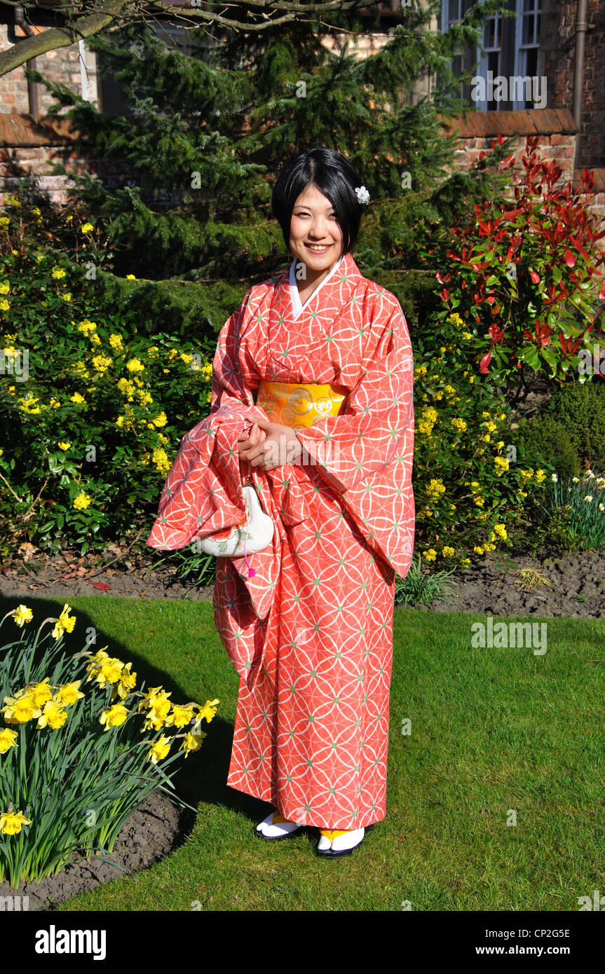 Young Japanese Woman Wearing Traditional Kimono Costume England Uk 8252