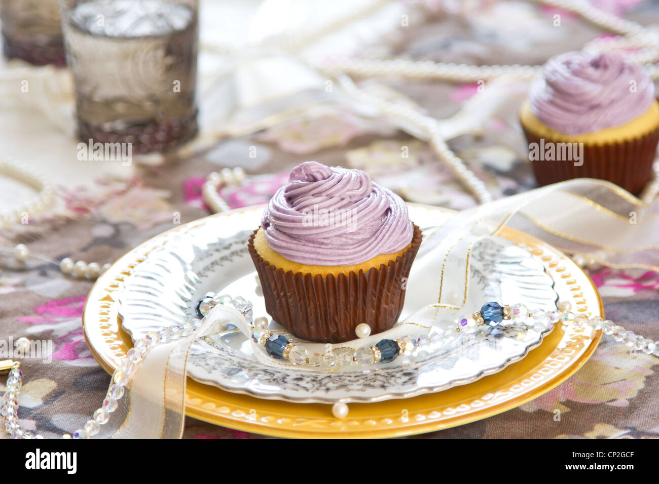 Violet cupcake hi-res stock photography and images - Alamy