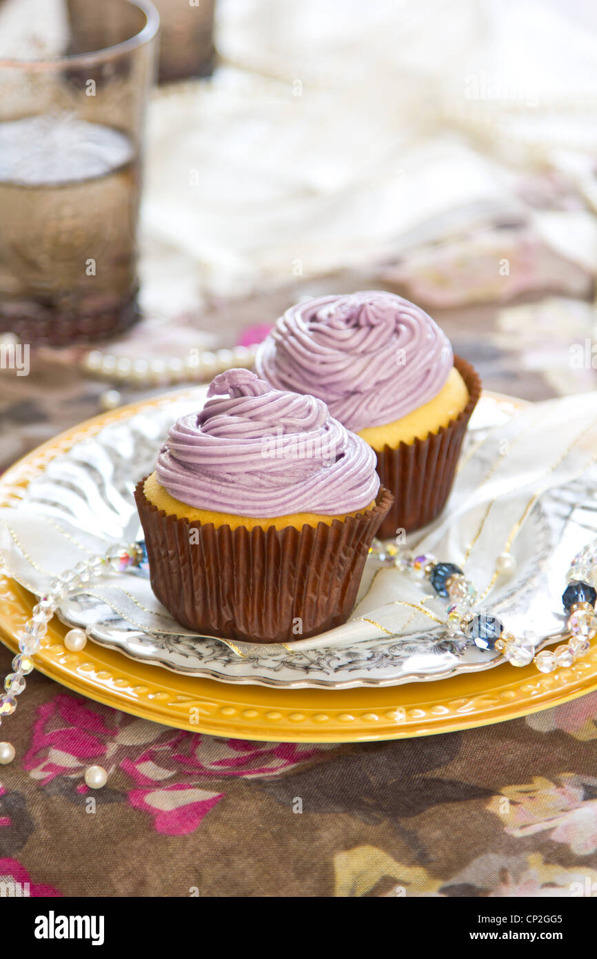 Violet cupcake hi-res stock photography and images - Alamy