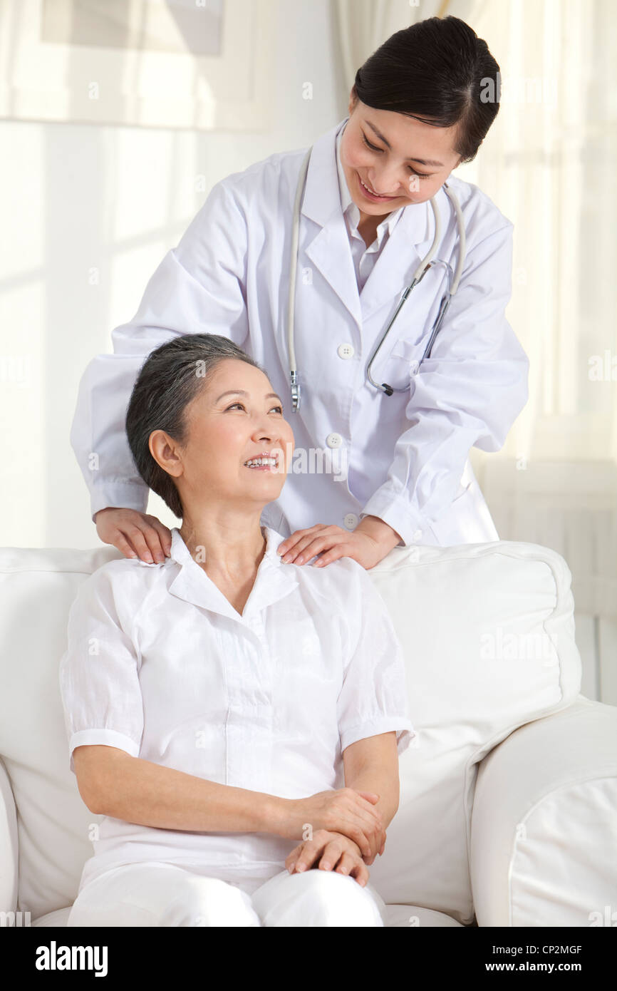 China doctor family hi-res stock photography and images - Alamy