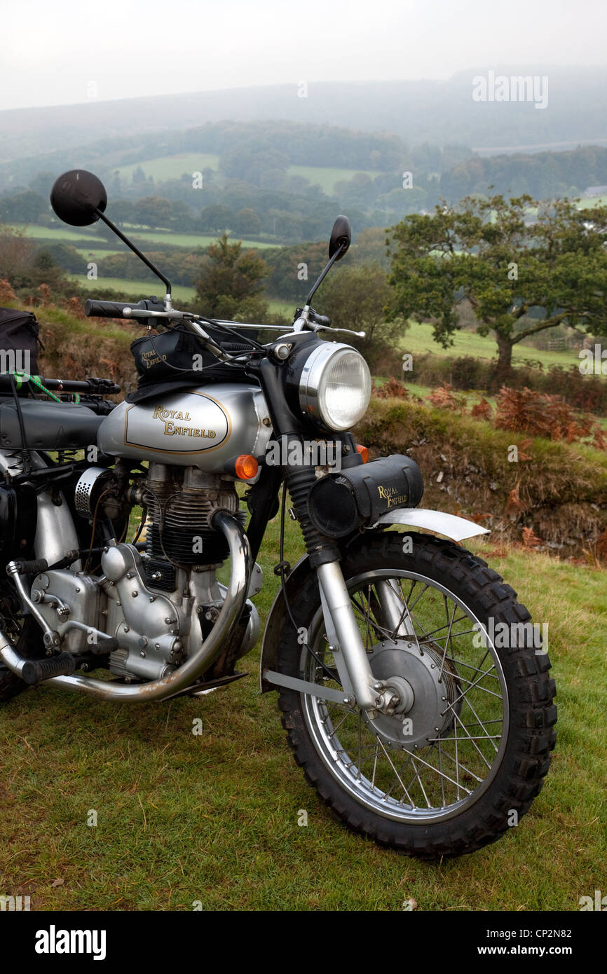 Royal enfield bullet bikes hi-res stock photography and images - Alamy