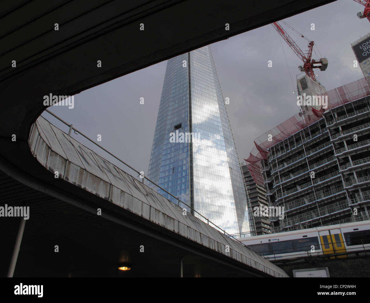 CONSTRUCTION OF THE SHARD TOWER BLOCK NEAR LONDON BRIDGE, THE TALLEST ...