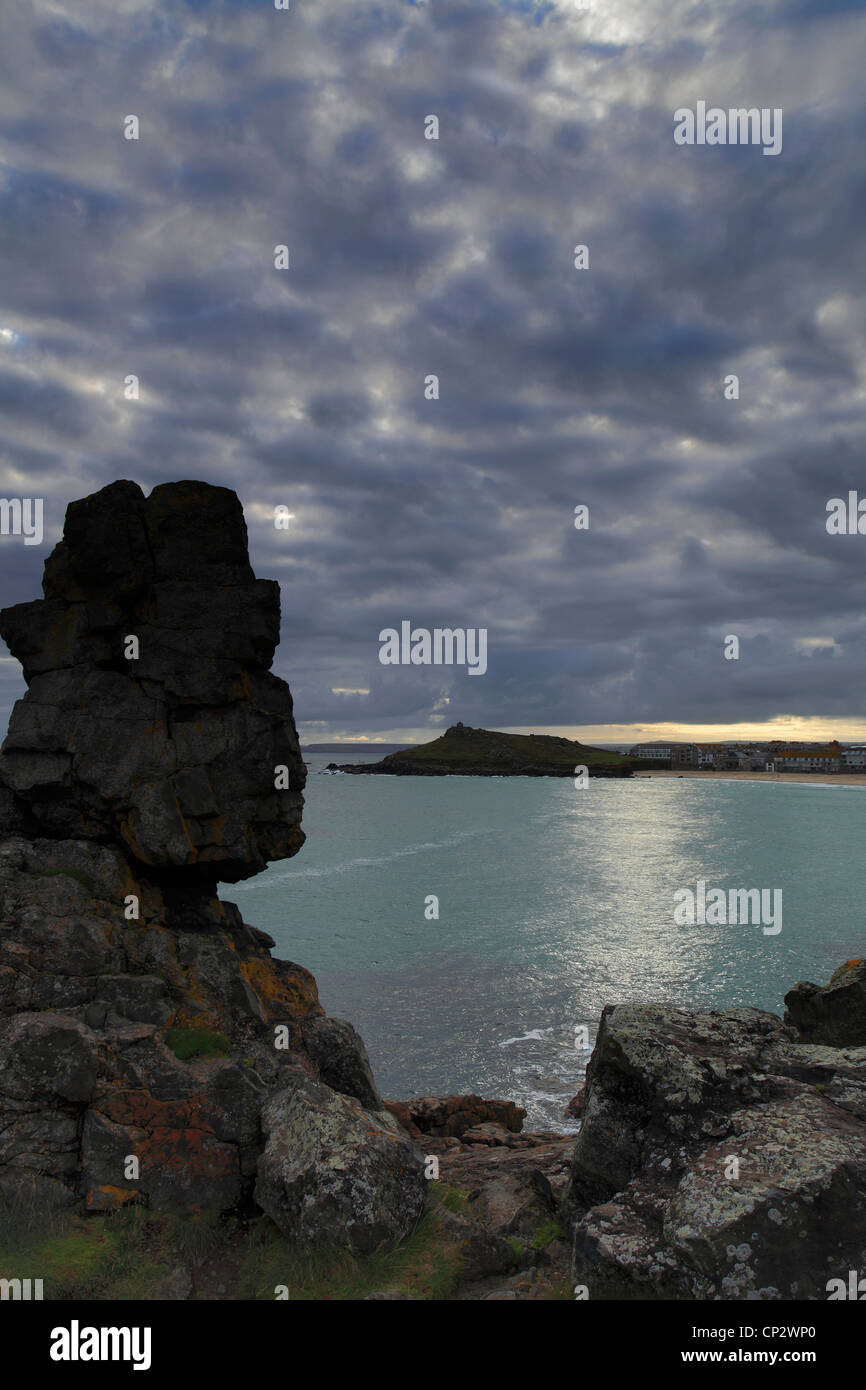 Rocks on Clodgy Point, Porthmeor beach, St Ives, Cornwall County ...
