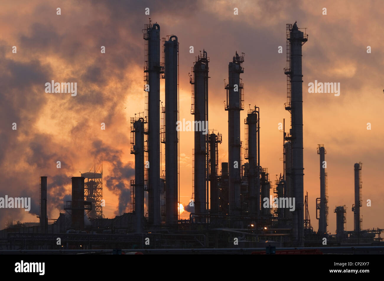 Oil refinery at sunset, Grangemouth, Scotland Stock Photo - Alamy