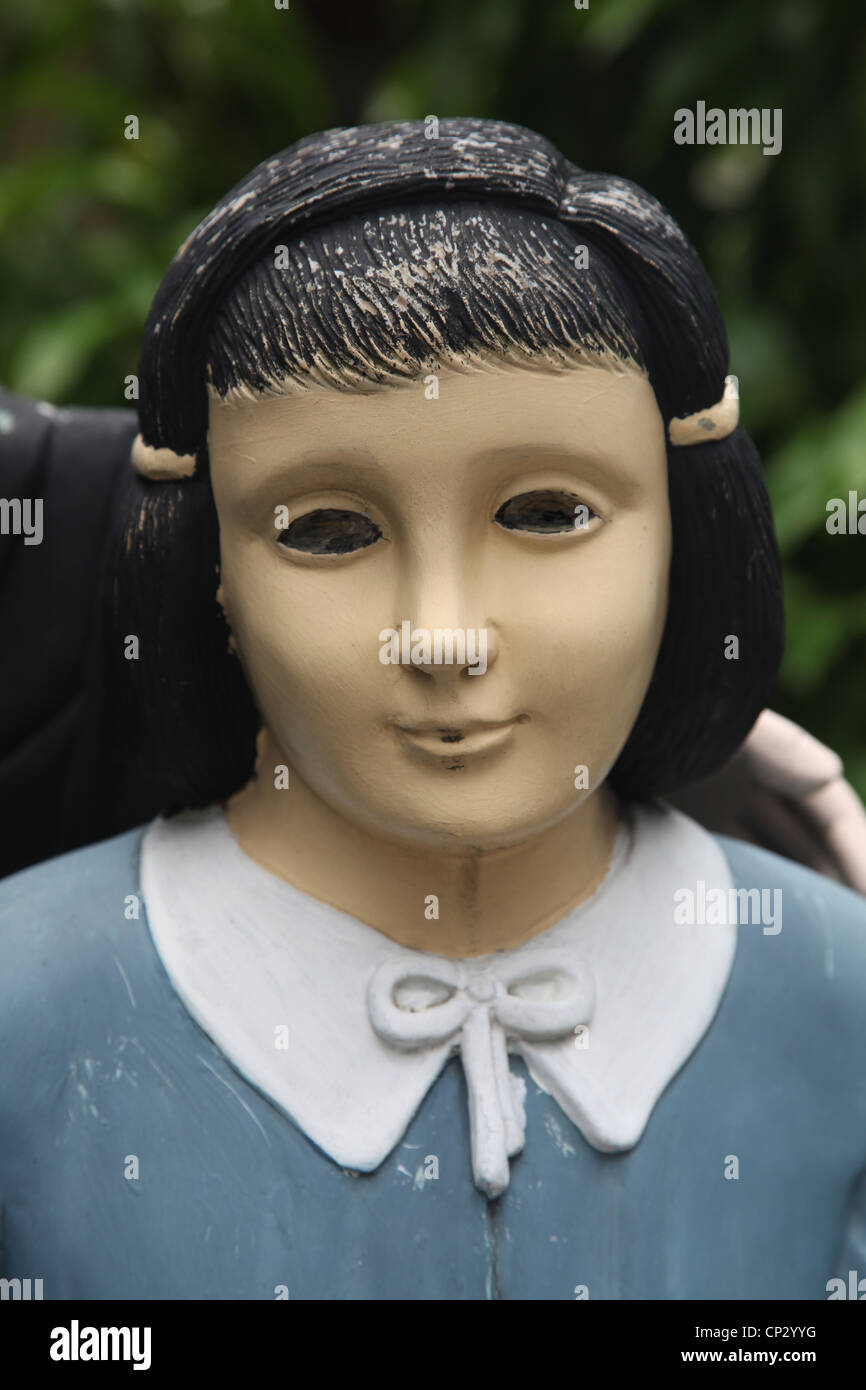 Scary statue hi-res stock photography and images - Alamy