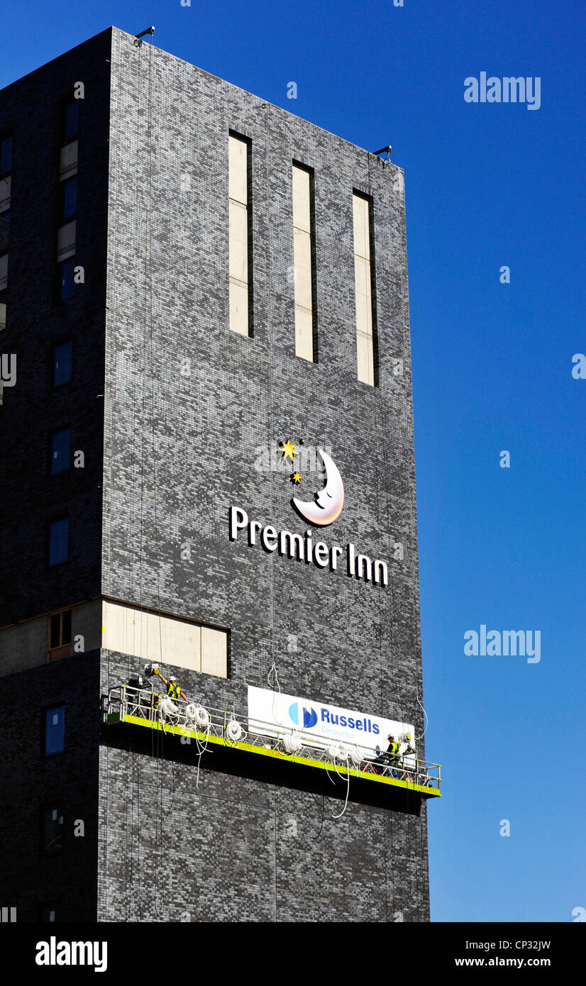 Manchester construction workers hi-res stock photography and images - Alamy