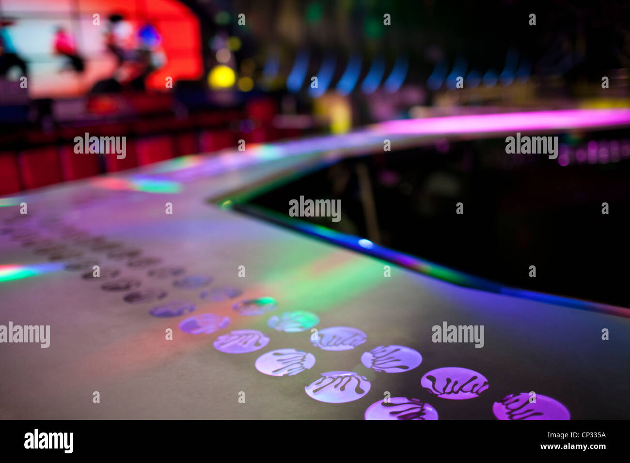Empty bar counter Stock Photo - Alamy