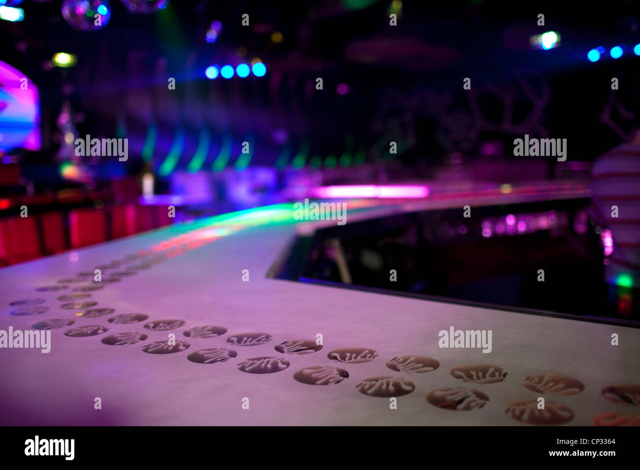 Empty bar counter Stock Photo - Alamy