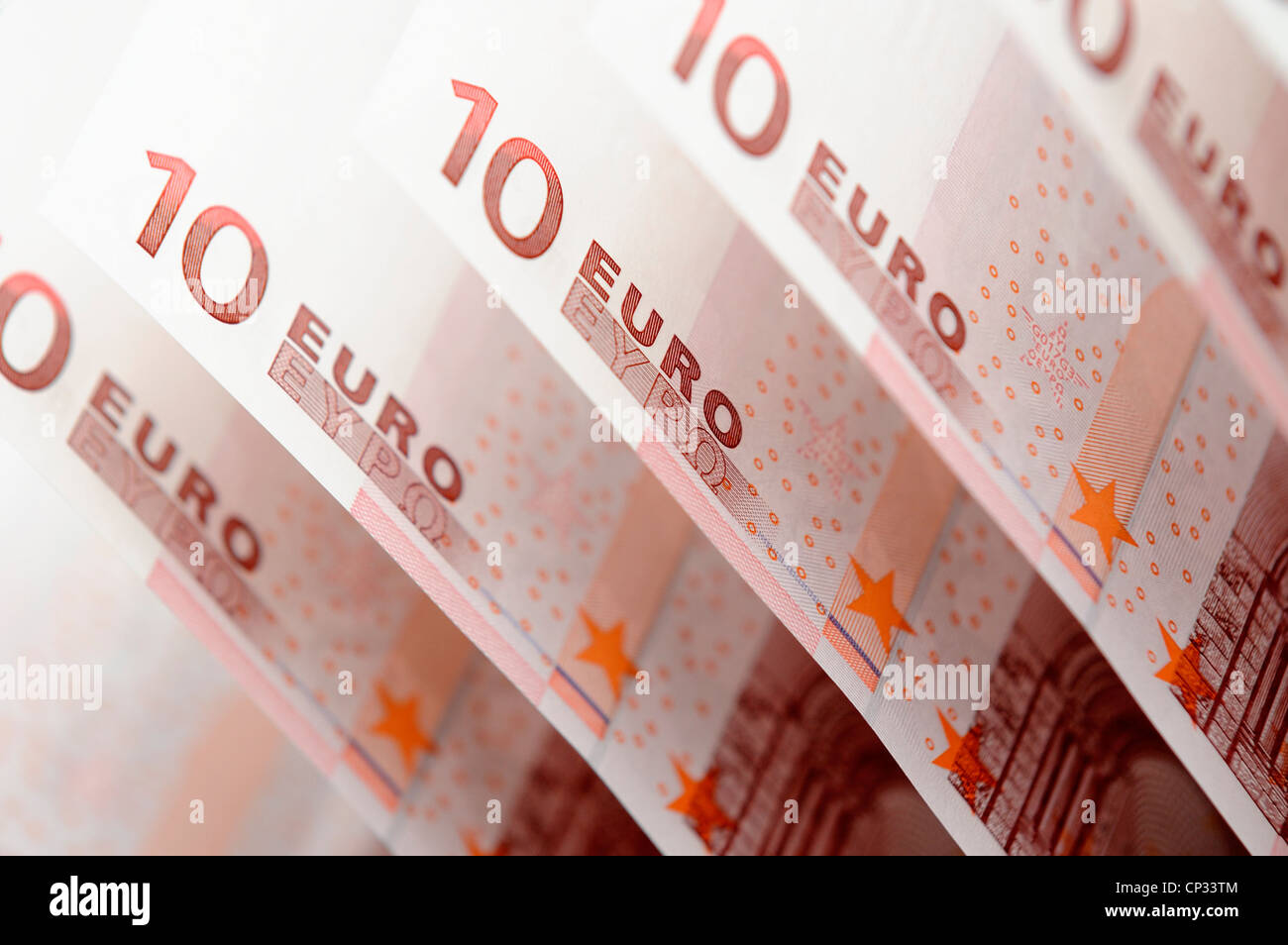 10 euro notes lines up at an angle Stock Photo - Alamy