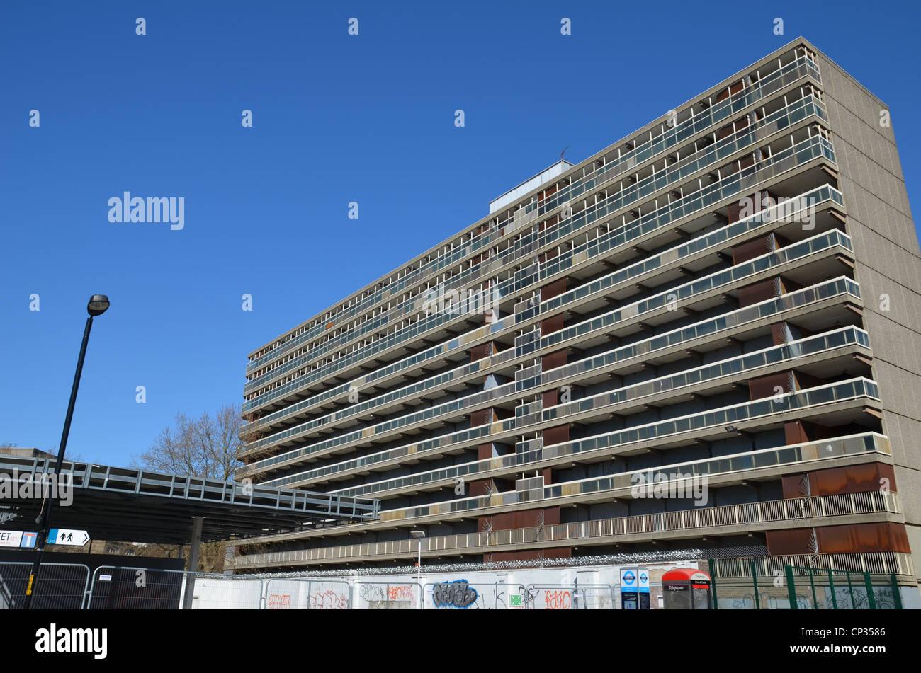 Block of flats on the Heygate estate, Elephant & Castle Stock Photo - Alamy