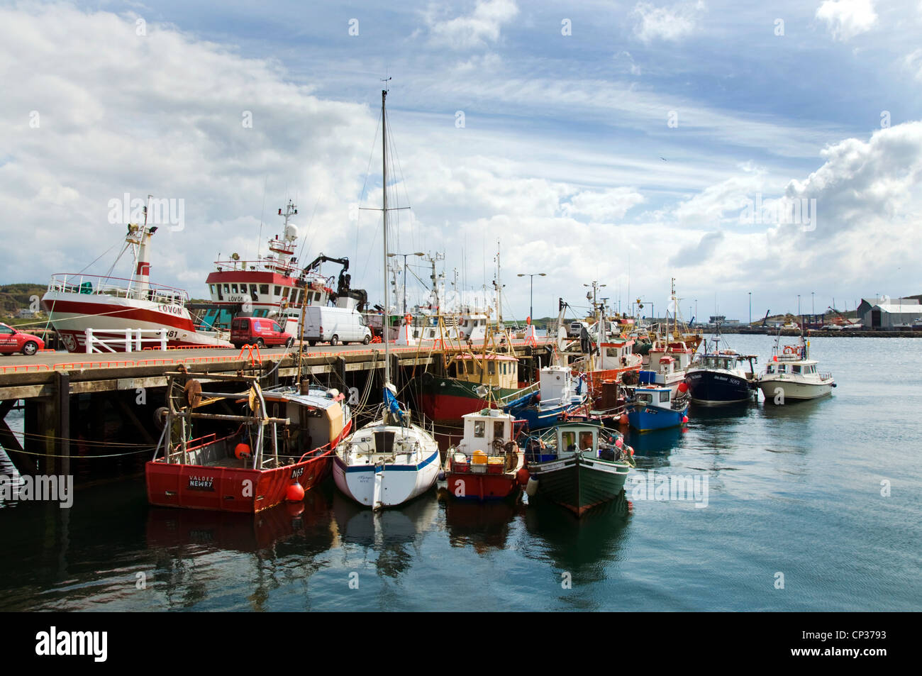 Small and large vessels hi-res stock photography and images - Alamy