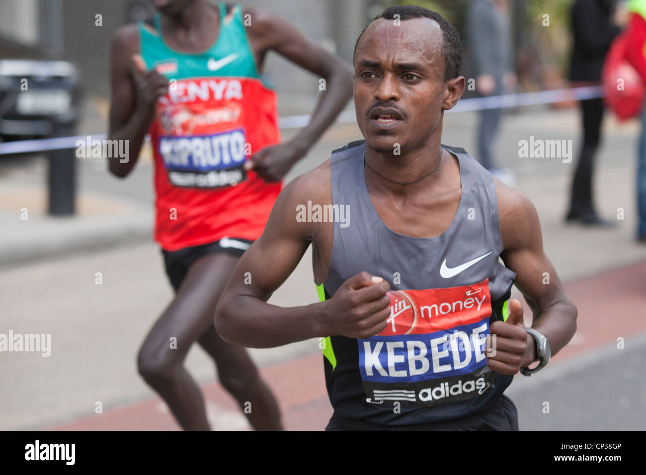 Elite and professional runners at the London Marathon Stock Photo - Alamy